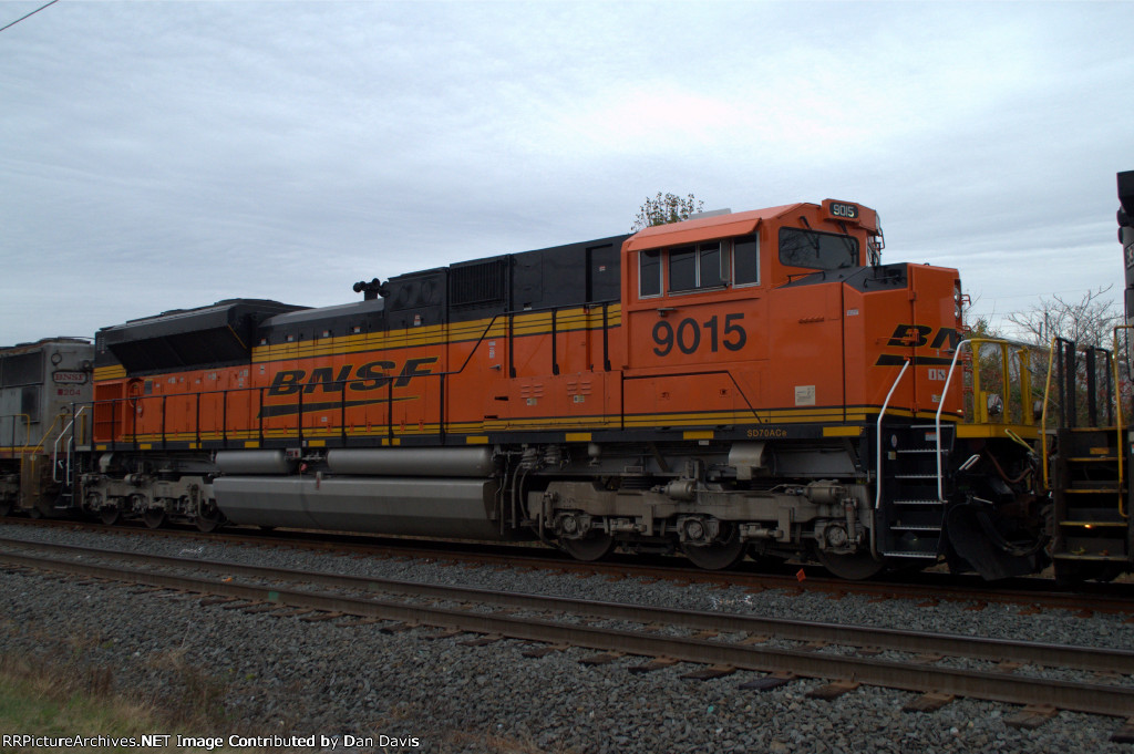 BNSF 9015